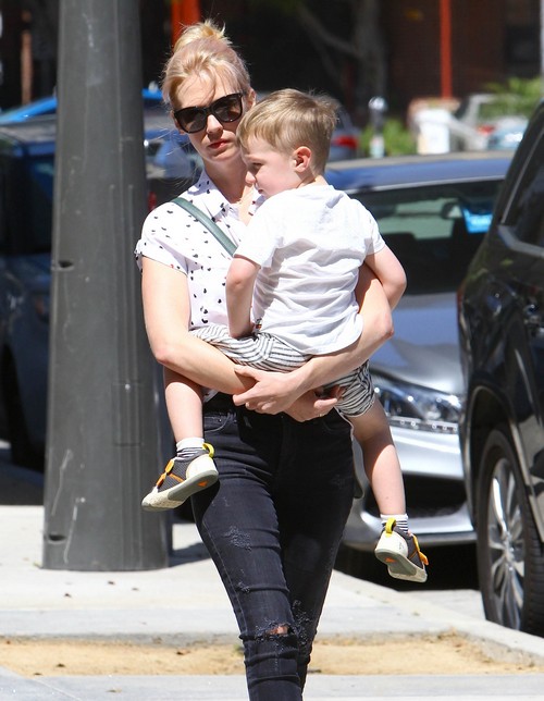 Bobby Flay Accused of January Jones Cheating by Stephanie March: Who is Xander's Baby Daddy ...