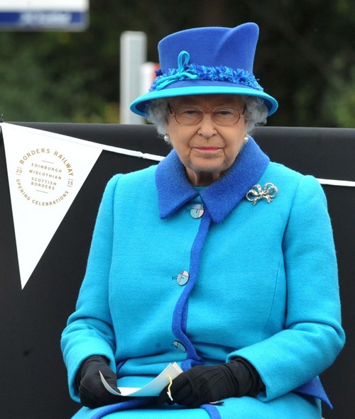 Queen Elizabeth II Becomes Britain's Longest Reigning Monarch | Celeb ...