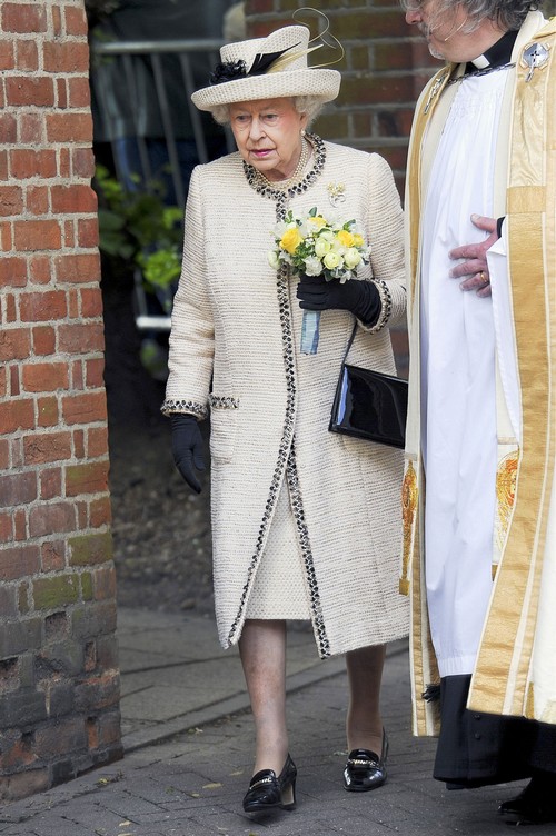 Queen Elizabeth Visits Chelmsford Cathedral | Celeb Dirty Laundry