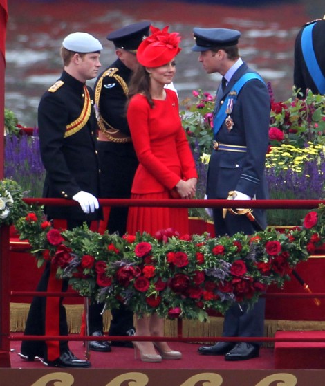 Kate Middleton Topless Chi Magazine Scandal Starts Royal Family Civil ...