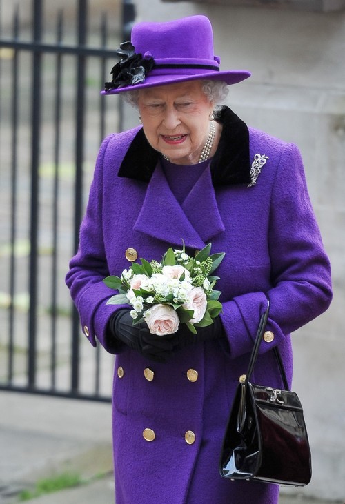 Queen Elizabeth Visits Southwalk Cathedral | Celeb Dirty Laundry